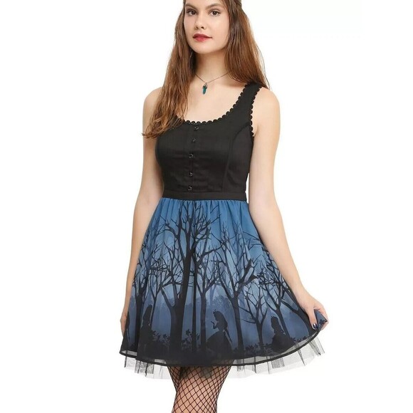 Hot Topic | Dresses | Hot Topic Disney Alice And Wonderland Black Lace ...